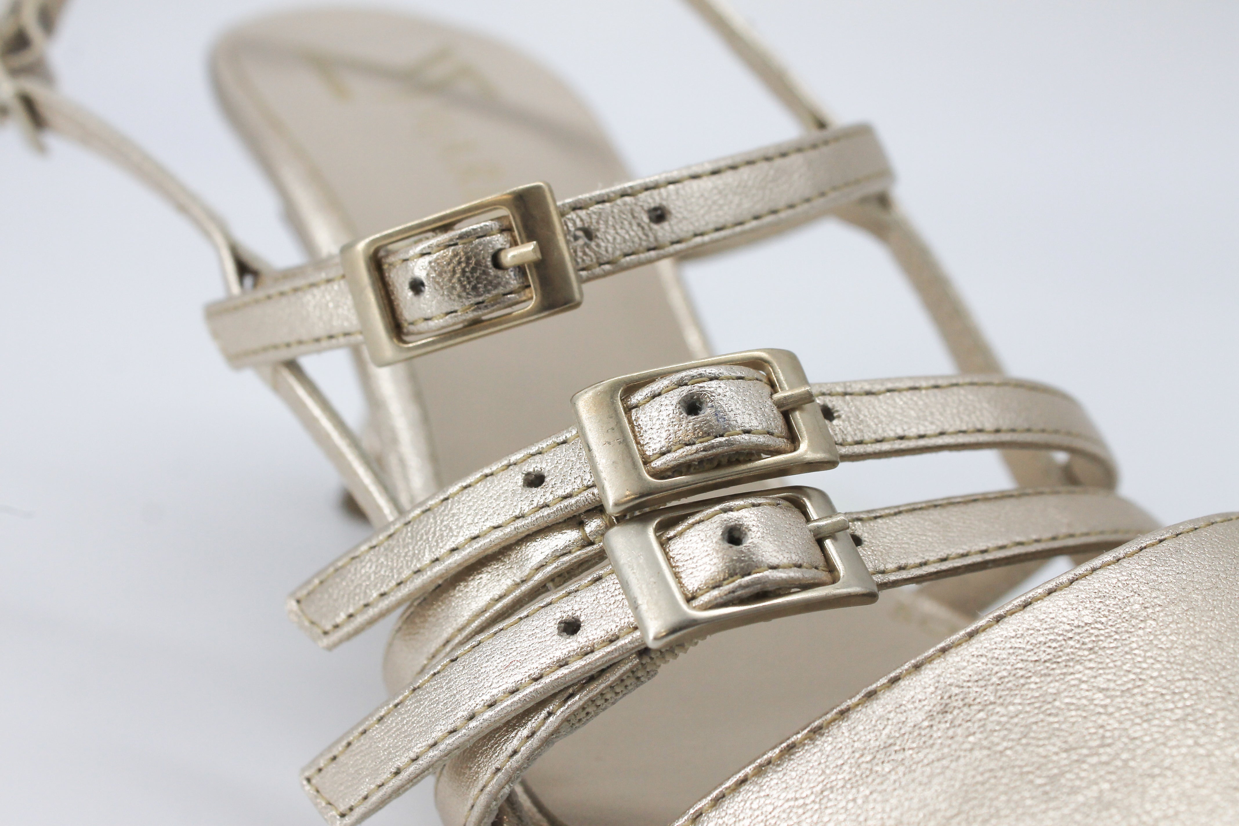 Marian 2202 Gold – Shoe Style International